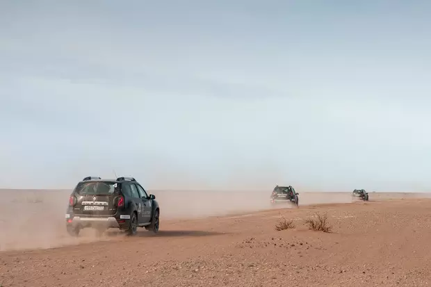 Foto №18 - Renault Duster: Adakah anda membuang ke Sahara?