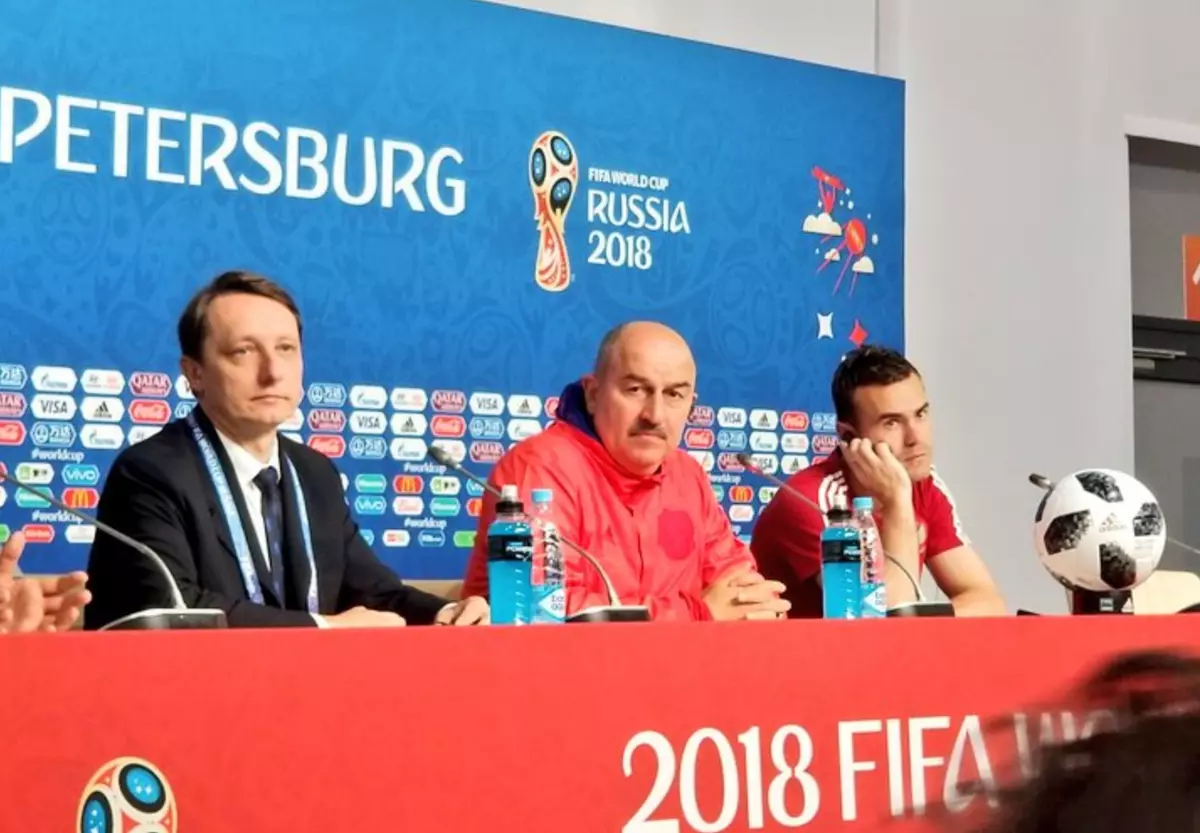 Stanislav Cherchesov: "Vonona ny hampitsahatra an'i Salah izahay. Ary ataovy izany! "