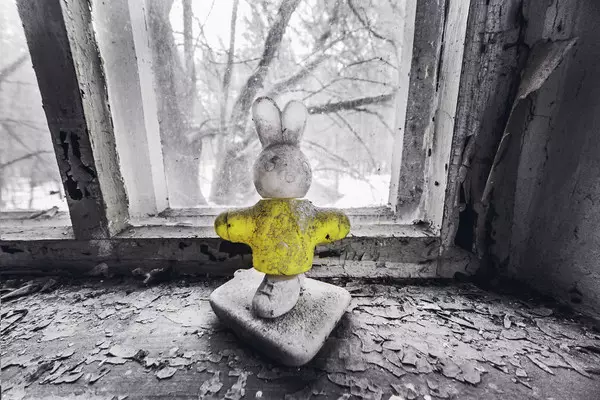 Chernobyl i aso nei: 13 O le taimi lata mai, na manogi pea, manogi tele, ata 20288_10