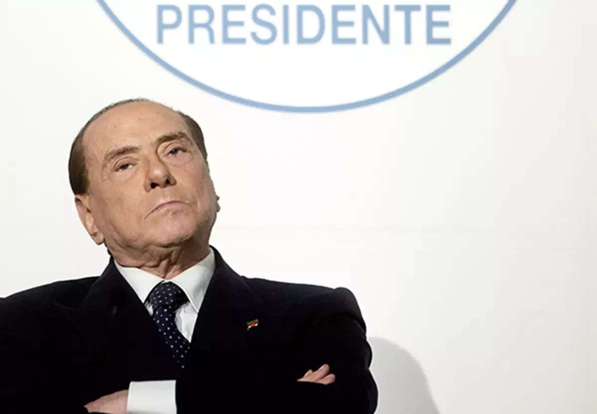 Nahimo nga iskandalo! Berlusconi: Mga Talagsaong Adventures sa Italyano sa Italy