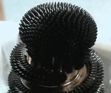 12 fließende Gifs über Wunder der ferromagnetischen Flüssigkeit 22713_3