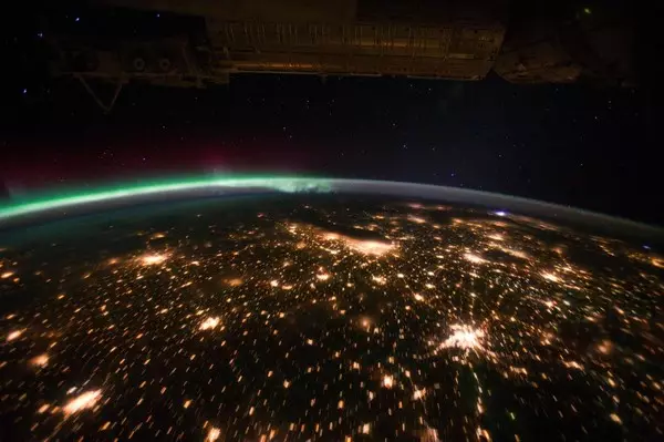 21 ISS: جالب ترین عکس ها با مدار (گالری) 22831_10