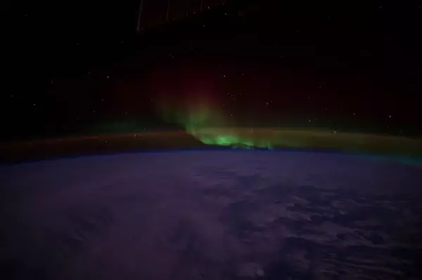 21 ISS: Tallaalada ugu xiisaha badan ee leh orbit (xargaha) 22831_8