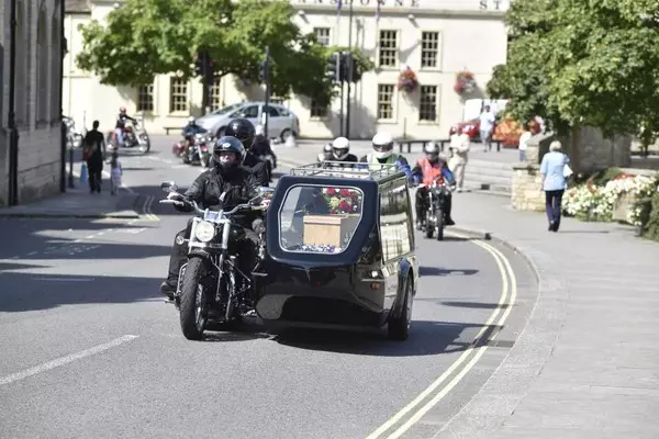 Fahrräder aus der Krypta: Die wunderbare Welt der Motorradkataloge 22864_10