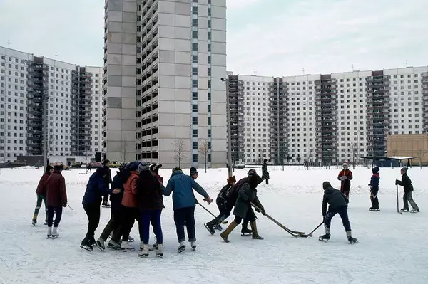 Inkwenkwezi kunye nokufa kwe-USSR kwiifoto zikaChris nal 22897_2