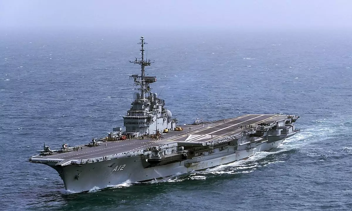 Hurry to buy: Brazil sells aircraft carrier