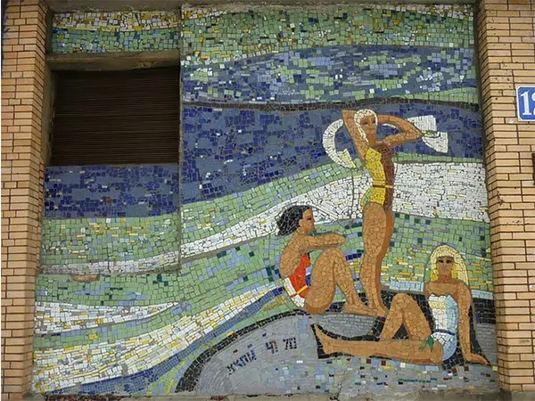 Mafi kyawun samfurori na Soviet Street da Masana'antu Mosaic (Hotuna 56) 23290_7