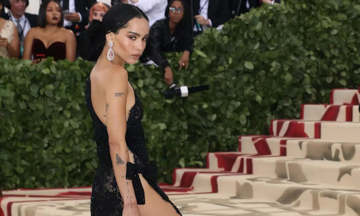 Ny kvinne katt Zoe Kravitz fra alle sider (foto)