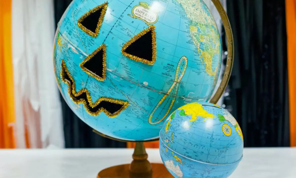 HALLOWING PUMBKIN VUN GLOBE