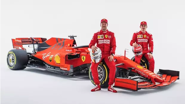 Sa account ng Scuderia Ferrari pilots, ang panahon na ito ay tatlong conquered Grand Prix