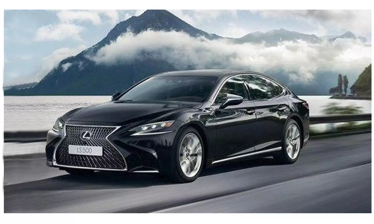 Lexus: Legend ya 47 Takumi.