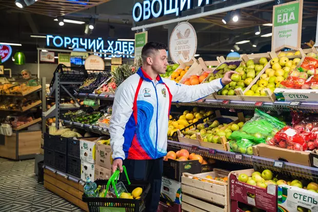 Photo №1 - CSKA Team Captain On Rugby Peter Batnaras درباره Zoz، تغذیه مناسب و چرا راگبی با شطرنج مقایسه شده است