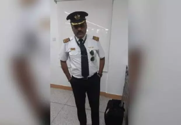 Poto №1 - Usaha India ngarobih kana pilot pikeun nampi kauntungan di bandara (pidéo)