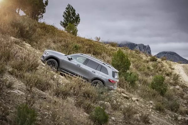 Mercedes-Benz GLB: Yedi kişiye hizmet veriyoruz 30403_28