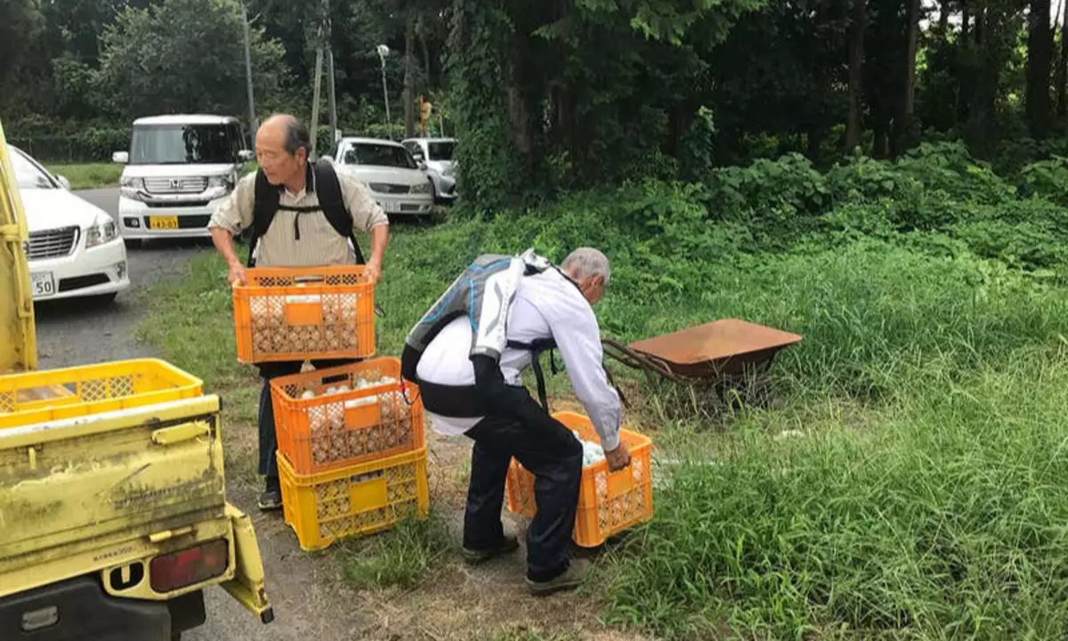 Pensiun Jepang nggunakake exoskelons kanggo terus kerja