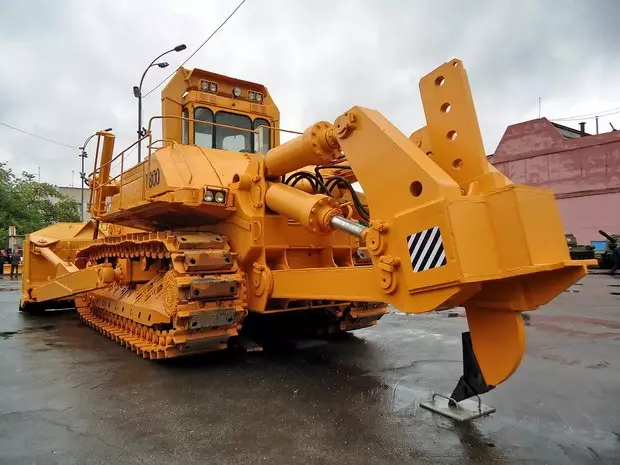 ছবি №1 - Tsar-bulldozer: ব্রিফ ইতিহাস টি -800