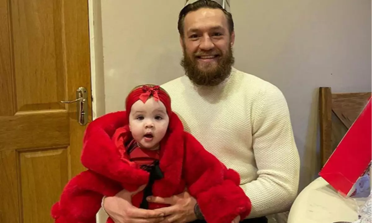 Conor McGregor, "İnstagram" da atipik Milad şəkillərini qoydu