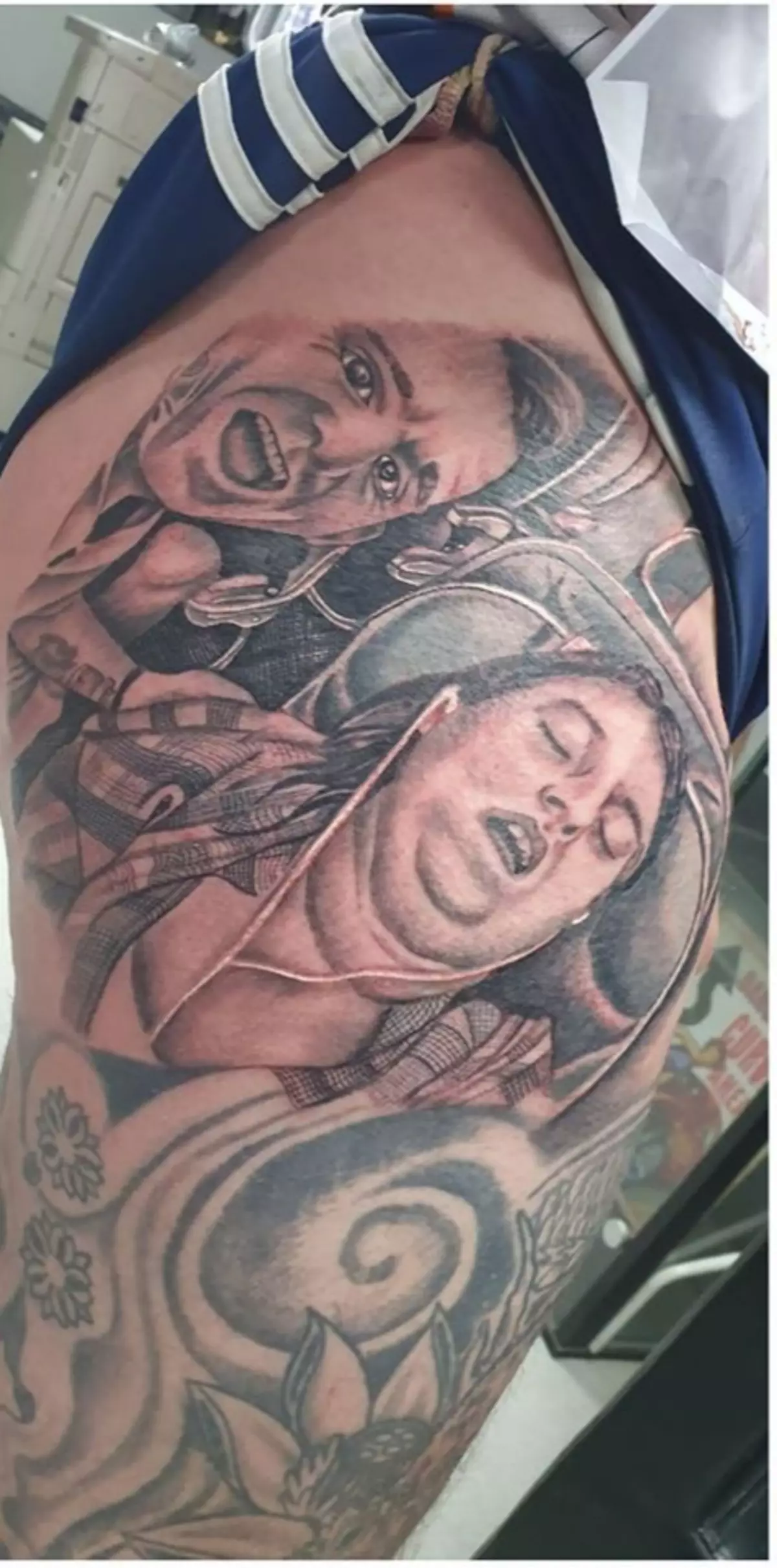 Foto №3 - grappen omwille van haar man maakte een tatoeage met de slechtste foto van zijn vrouw