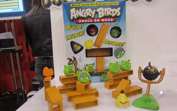 Angry Birds: Ketuk kayu 35005_1