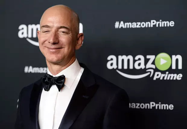 Kinsa si Jeff Bezos, ang labing adunahan nga tawo sa kalibutan?