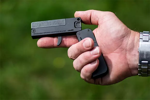 Photo №1 - a pistol with a credit card unexpectedly became a reality!