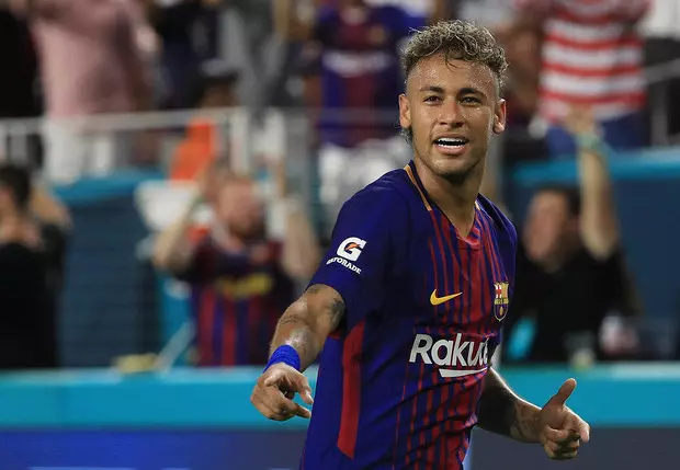 Neymar PSG 300 miljoniem. Paskaidrojiet par dažādiem skaitļiem, cik tas ir