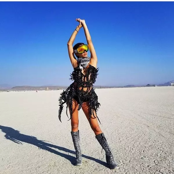 Burning Man 2017 Festivali'nin en güzel (ve çıplak) kızları 36849_22