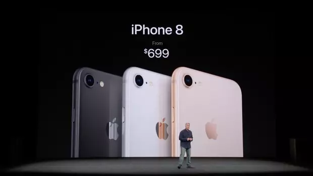 Mga presyo para sa mga iPhone 8 at 8 plus: $ 699 at $ 799.