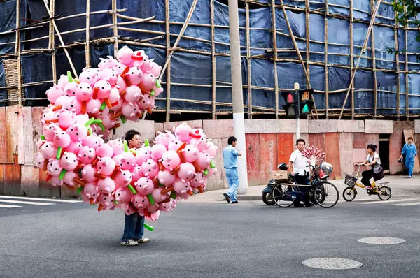 Kini ninu ẹhin mọto ti Rickshaw? 39687_8