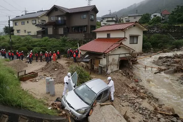 La konsekvencoj de uragano en Japanio (honesta galerio) 40261_13