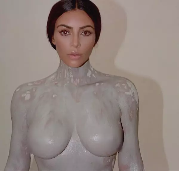 À Kim Kardashian poursuivit ses nouvelles esprits! 40627_4