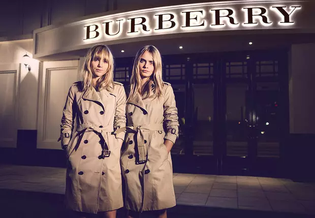 Nomer poto 1 - di Burberry Burubtion anu teu masuk akal ku $ 36 juta