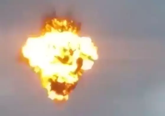 Foto número 1: una explosió d'aquest molt drone, que anava a matar el president maduro! Vídeo