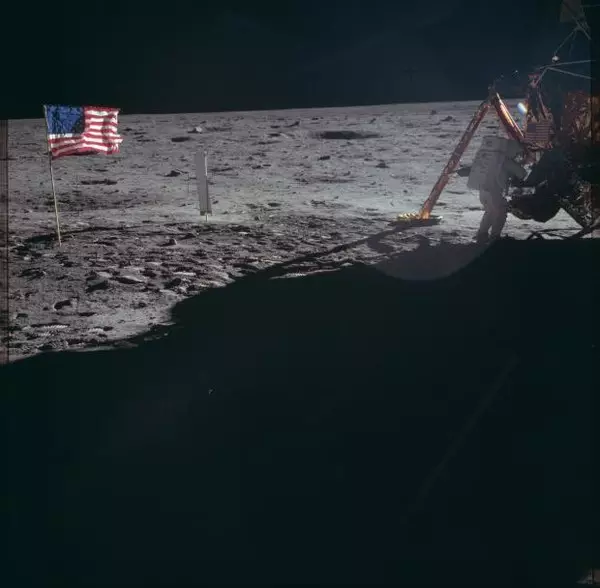 Galeria completa de fotos da missão americana na lua 41642_11