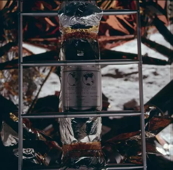 Publicēts amerikāņu misijas attēlu galerija uz Mēness 41642_15