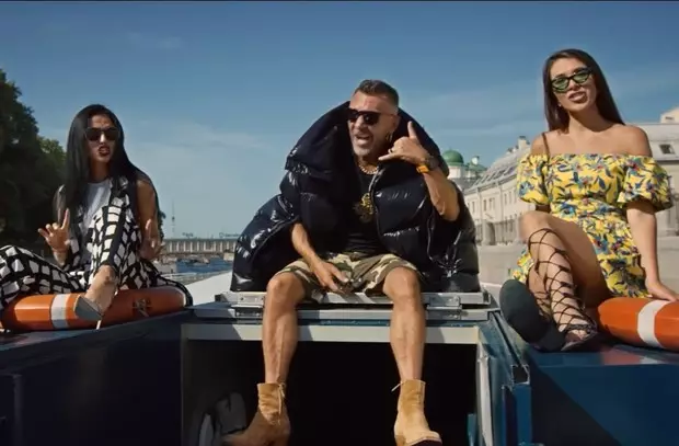 Il cavo ha rilasciato la clip 