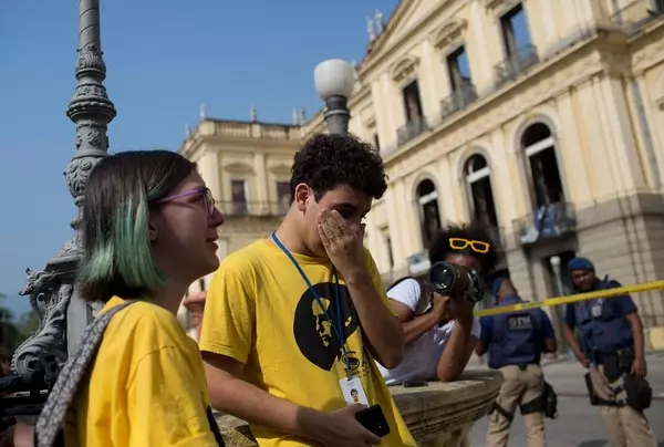 Zjarri në Muzeun e Historisë Braziliane (Galeria e Fotografive) 44017_4