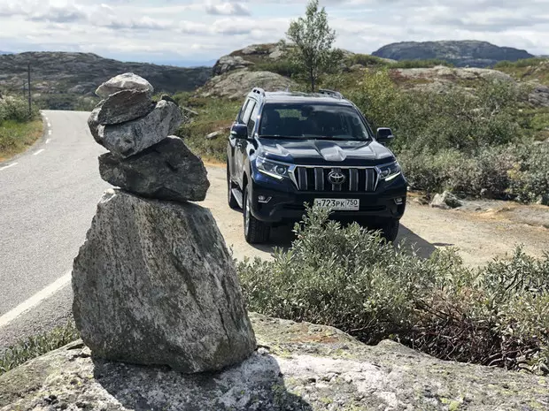 Argazkia №1 - Toyota Land Cruiser Prado: Ia perfektua?