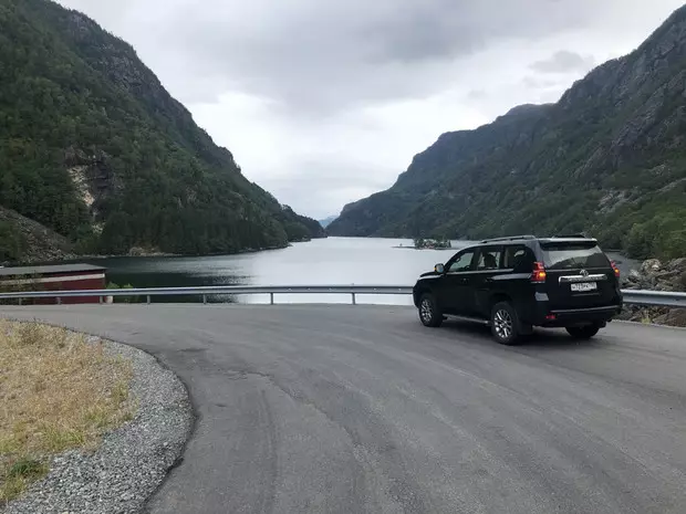 2. argazkia - Toyota Land Cruiser Prado: Ia perfektua?