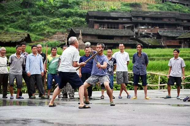 Foto №2 - Menemukan sebuah kampung di mana semua penduduk dimiliki oleh Kung Fu!