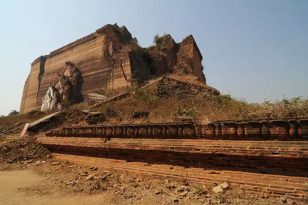 Foto №3 - Ideas de vacaciones: Mingong Paiya, Myanmar