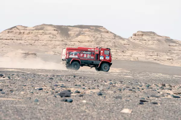 В печенето и обратно: опитвайки се да проверите дали можете да направите Toyota Land Cruiser 48330_61