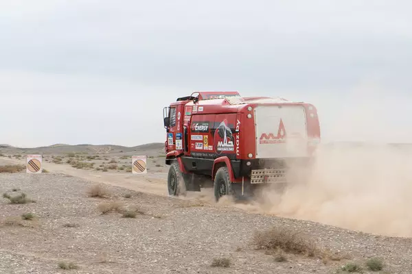 В печенето и обратно: опитвайки се да проверите дали можете да направите Toyota Land Cruiser 48330_89