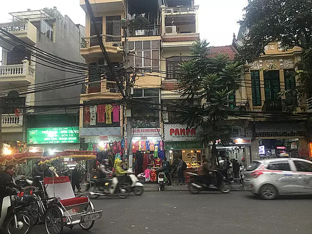 Poto no. 1 - Vietnam: bau tembang dina énjing. Bagian 3.