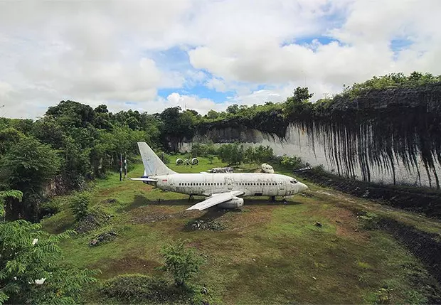 අද්භූත ගුවන් යානයක අභිරහසක්ගේ අභිරහස: මෙම 