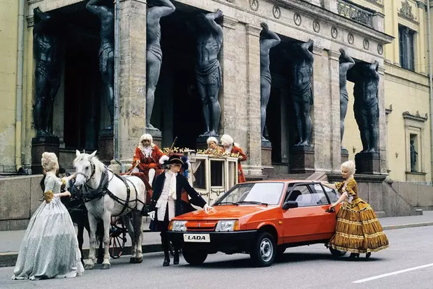 Photo №4 - தலைமை வடிவமைப்பாளர் Lada ஸ்டீவ் மாடிஸ் Maxim கேள்விகளுக்கு பதிலளிக்கிறார்!