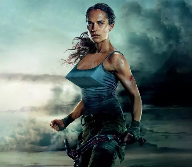 Ảnh №2 - Blogger phàn nàn về bộ ngực nhỏ của Lara Croft mới, và nó bị thổi bởi những quả cà chua ảo