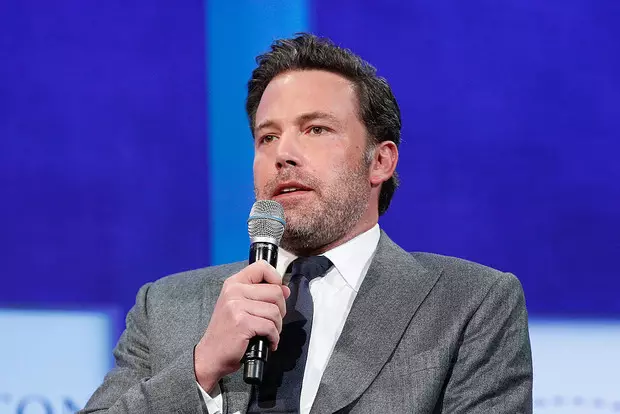 Photo №1 - Les sueurs Internet sur le tatouage gigantesque de Ben Affleck