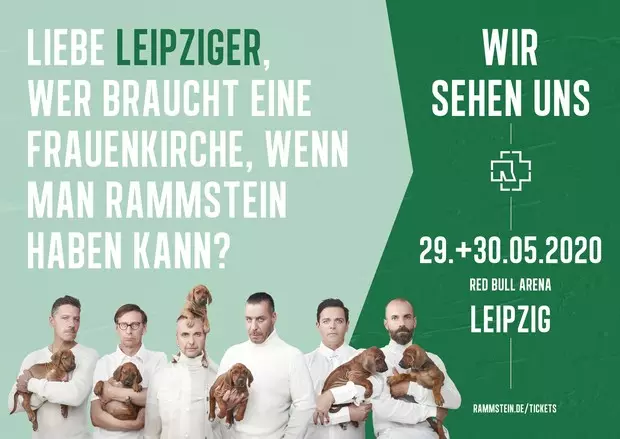 ဓာတ်ပုံ№15 - Rammstein သည်မထင်မှတ်သောပိုစတာများကိုသူတို့၏ဖျော်ဖြေပွဲသို့တင်ခဲ့သည်