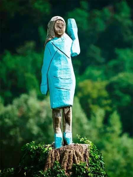 I Slovenia, oppstod en tre-statue av Melaja Trump, og lokalbefolkningen er ikke fornøyd 53481_6